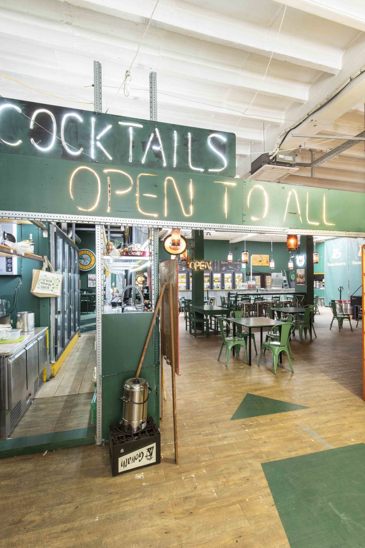 Tom Beers, bar in Eaux-Vives, Geneva - Alfa design